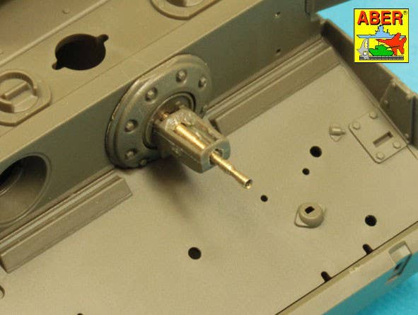 76,2 mm Ordinance Q.F. 3-in. 17 PDR. Mk. II barrel with muzzle brake ...