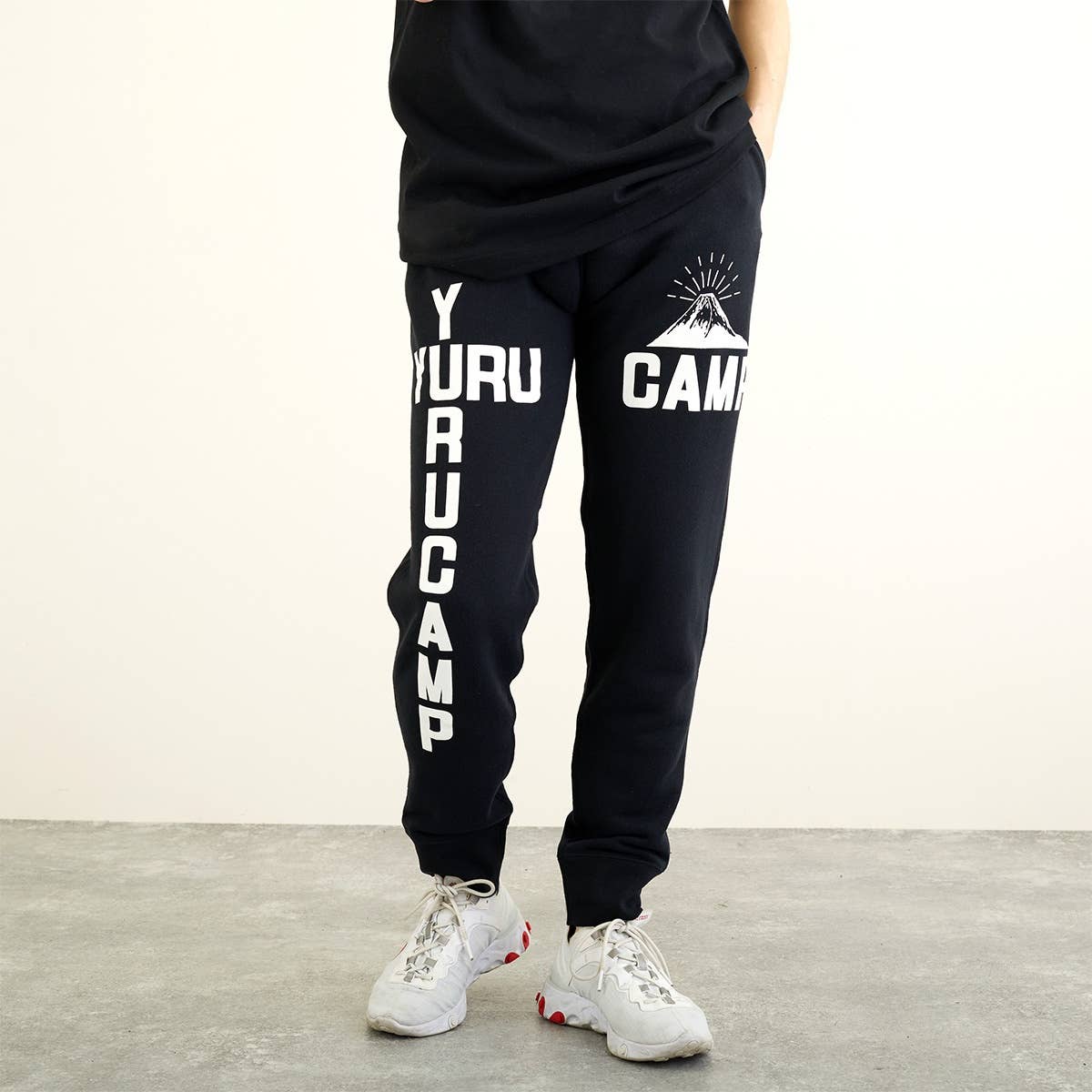 Laid-Back Camp: Slim Sweatpants (L) | HLJ.com