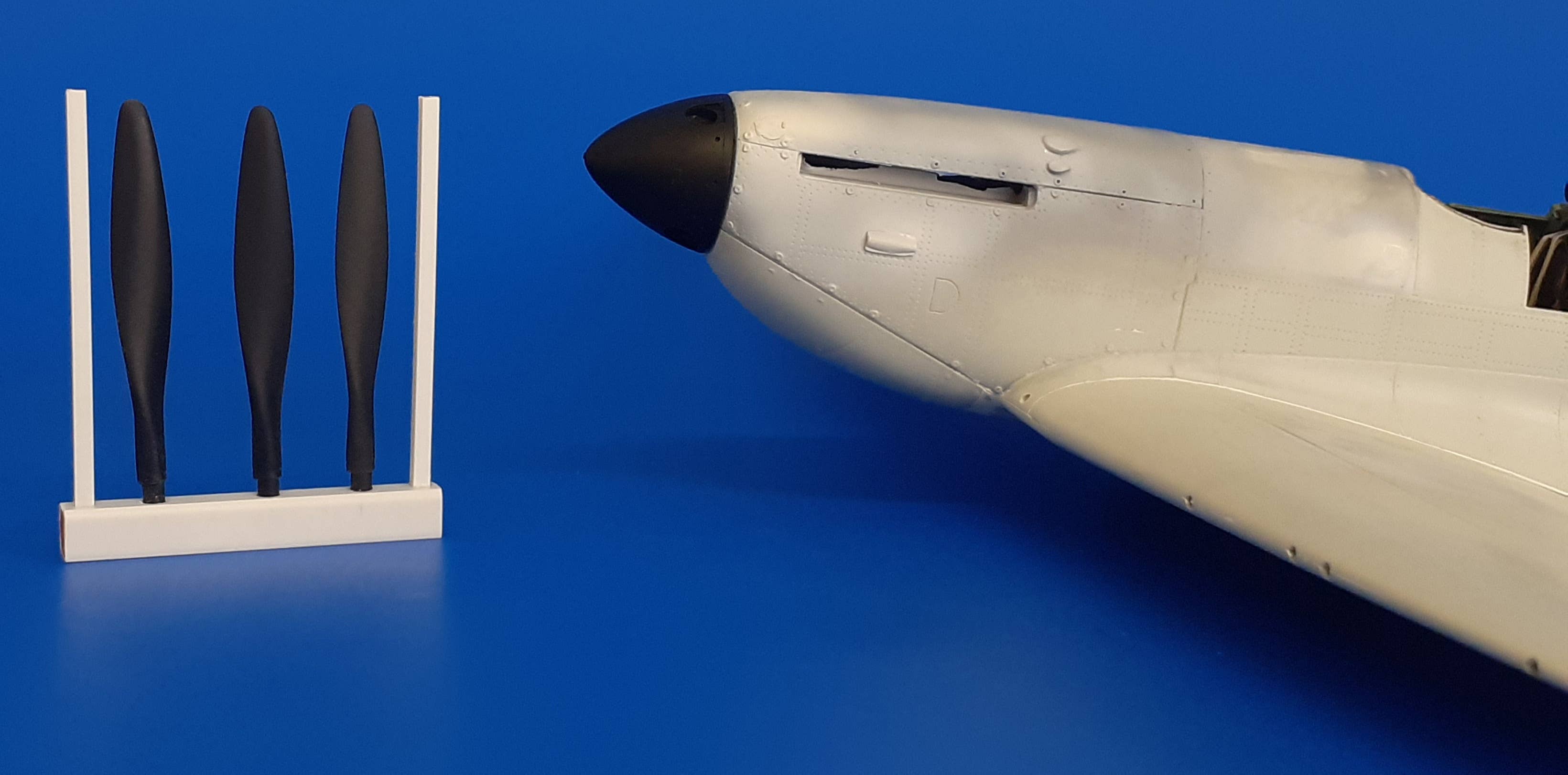 Spitfire Mk I spinner/props | HLJ.com