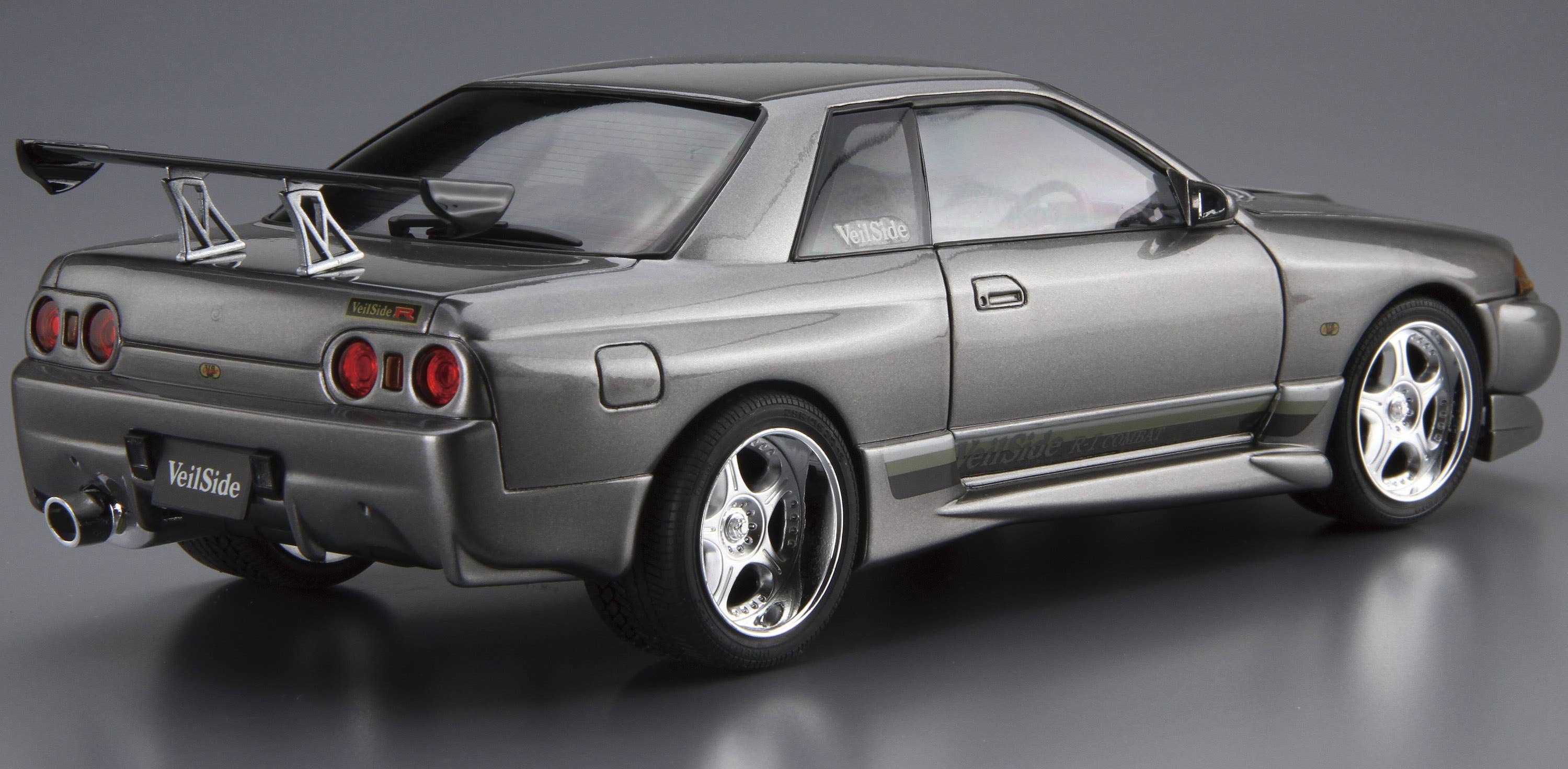 VeilSide Combat Model BNR32 Skyline GT-R '90 (Nissan) | HLJ.com