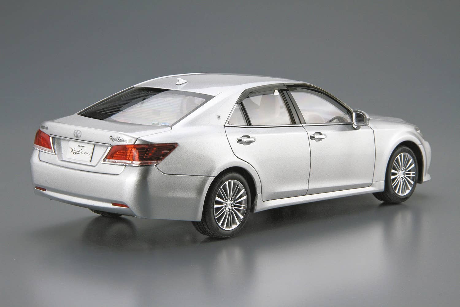 Toyota GRS210/AWS210 Crown Royal Saloon G '15 | HLJ.com
