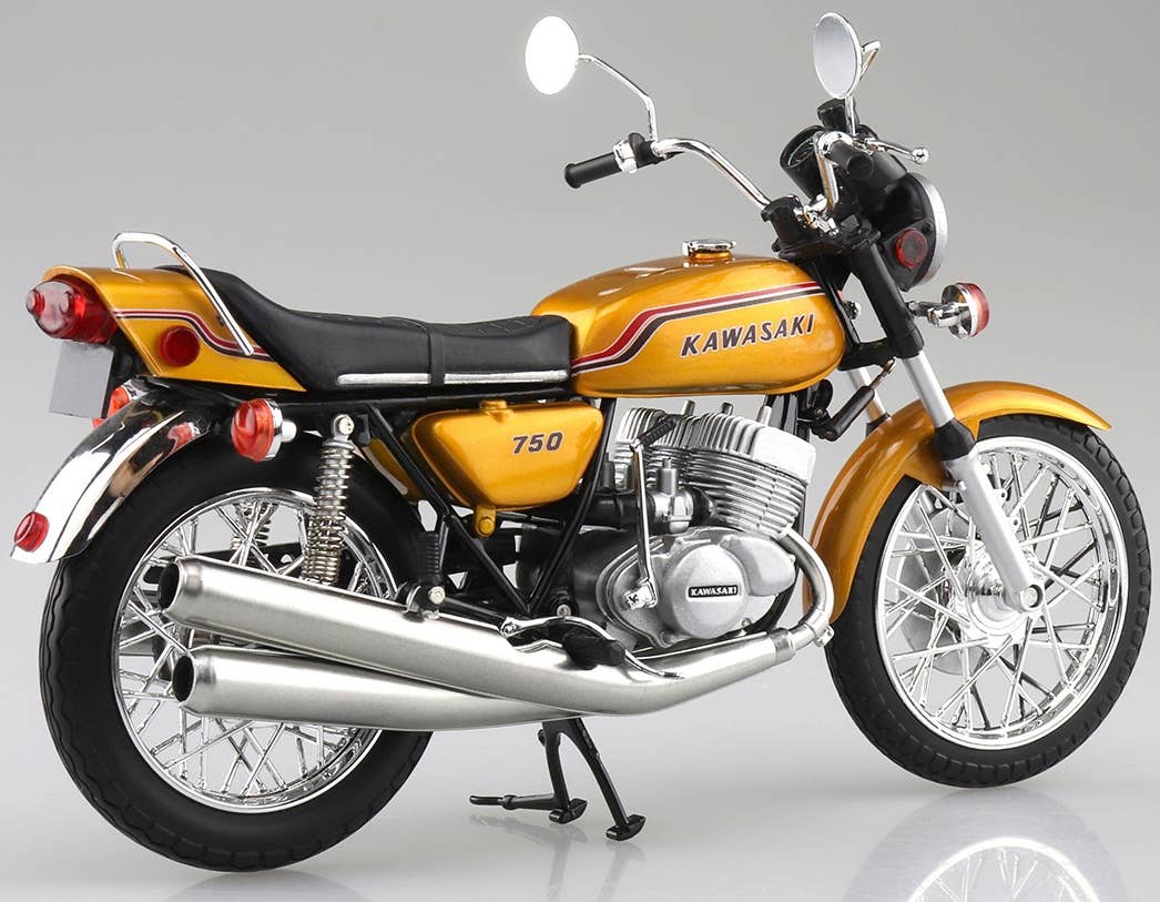KAWASAKI 750SS MACH IV (European Specification) Candy Gold | HLJ.com