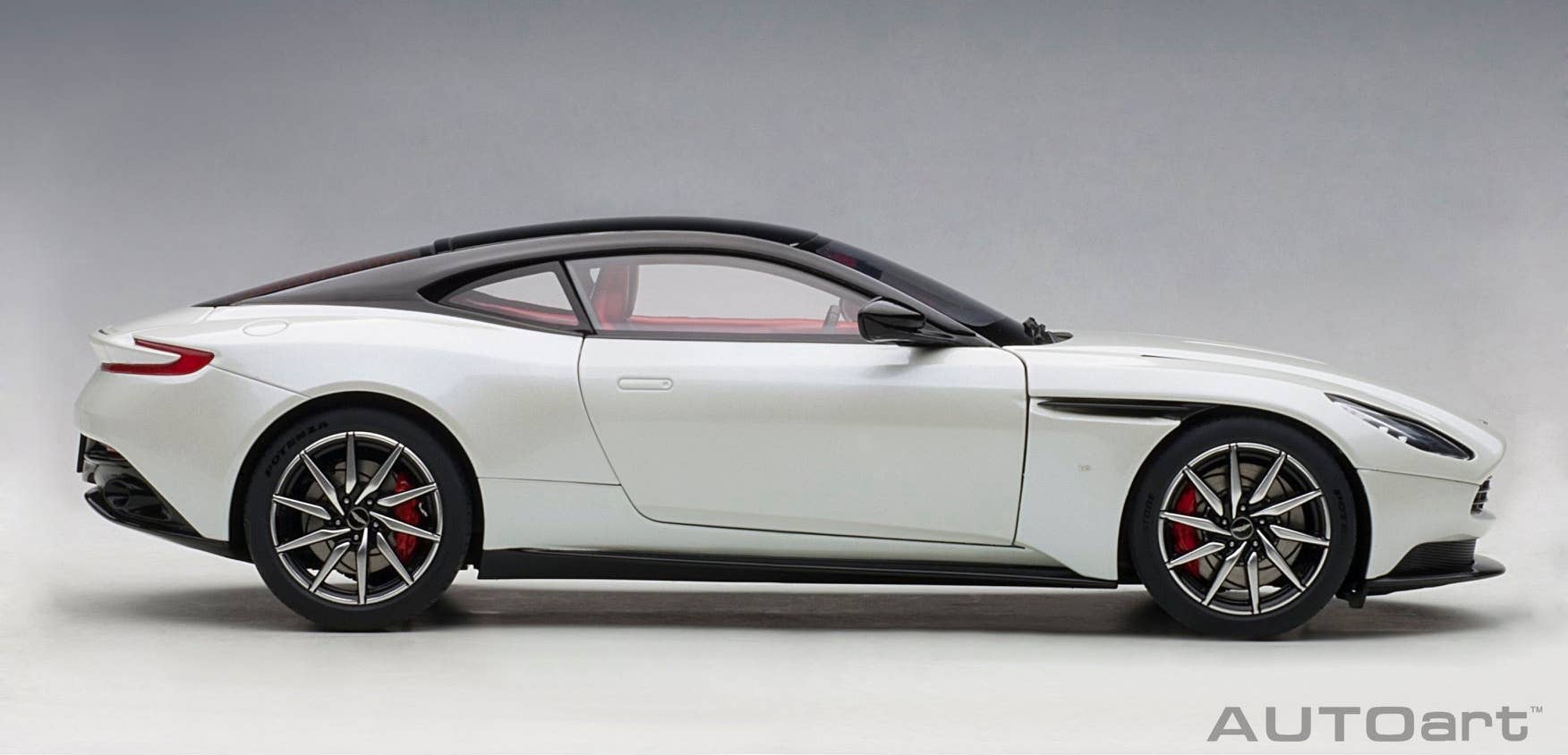 Aston Martin DB11 (Metallic White) | HLJ.com