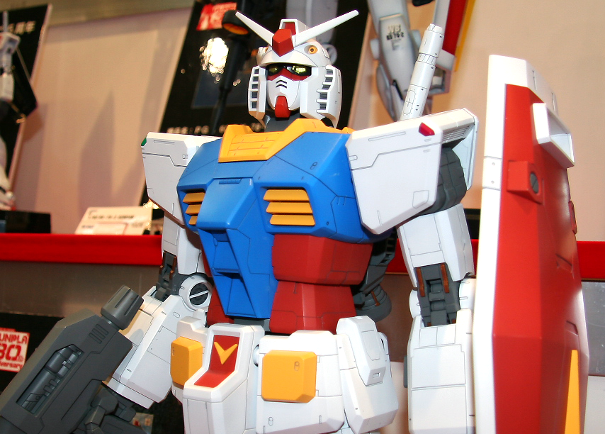 MEGA SIZE MODEL Gundam | HLJ.com