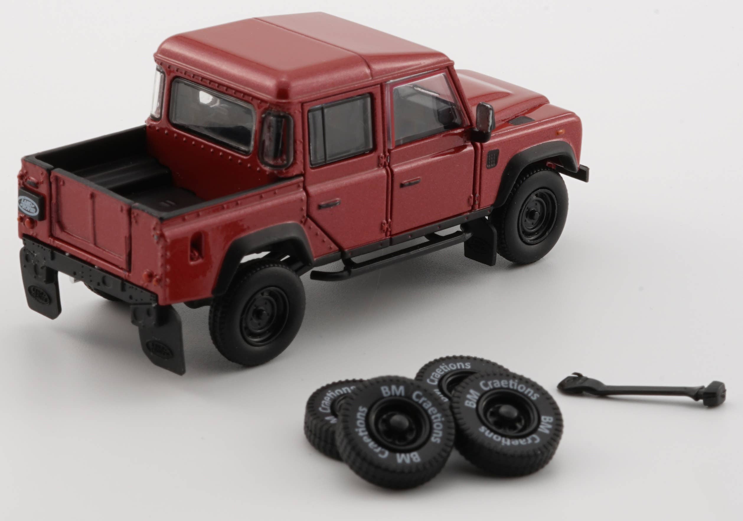 Land Rover Defender 110 2016 Pickup Orange (LHD) | HLJ.com