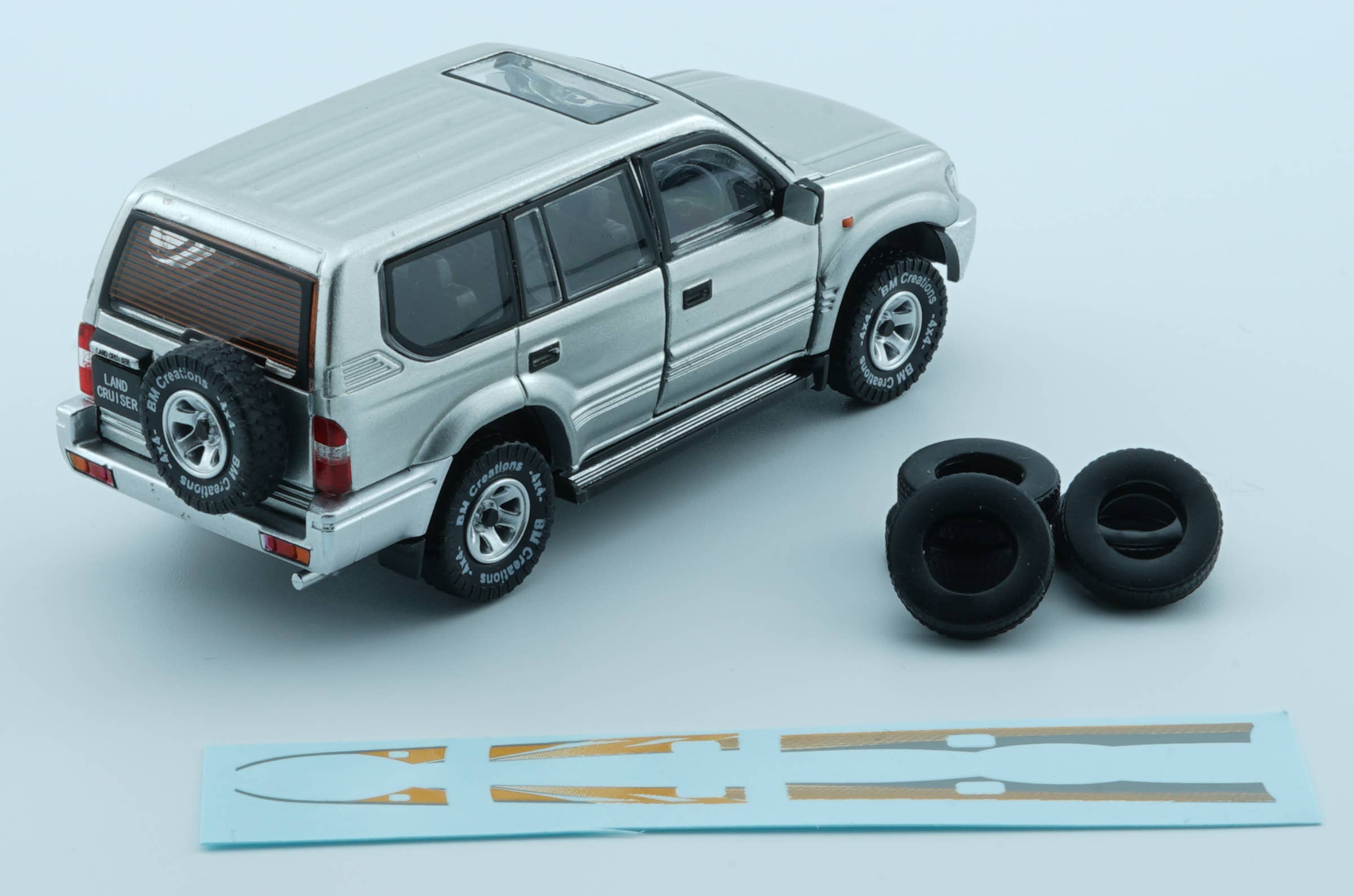 Toyota Land Cruiser Prado LC95 Silver (LHD) | HLJ.com