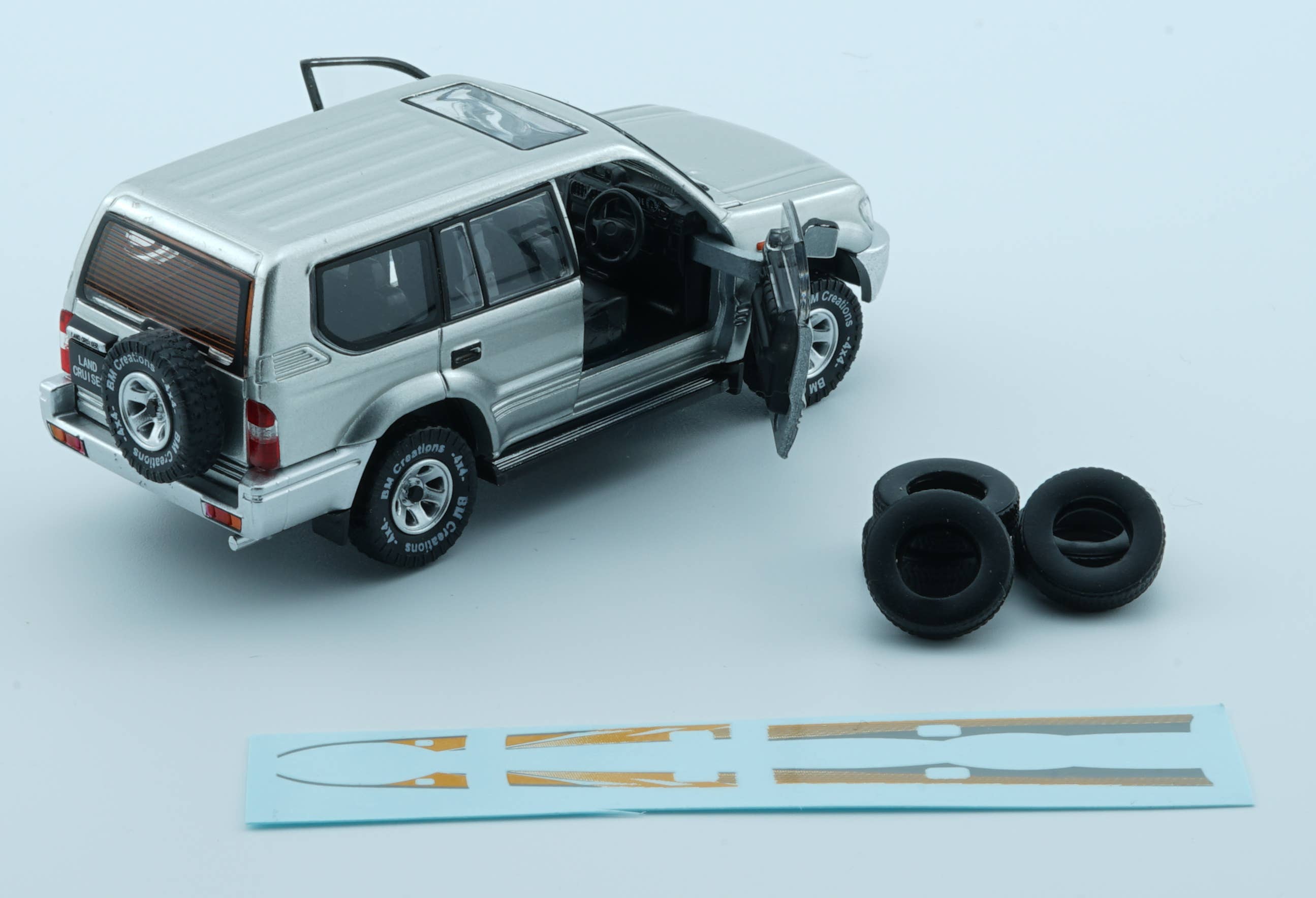 Toyota Land Cruiser Prado LC95 Silver (LHD) | HLJ.com