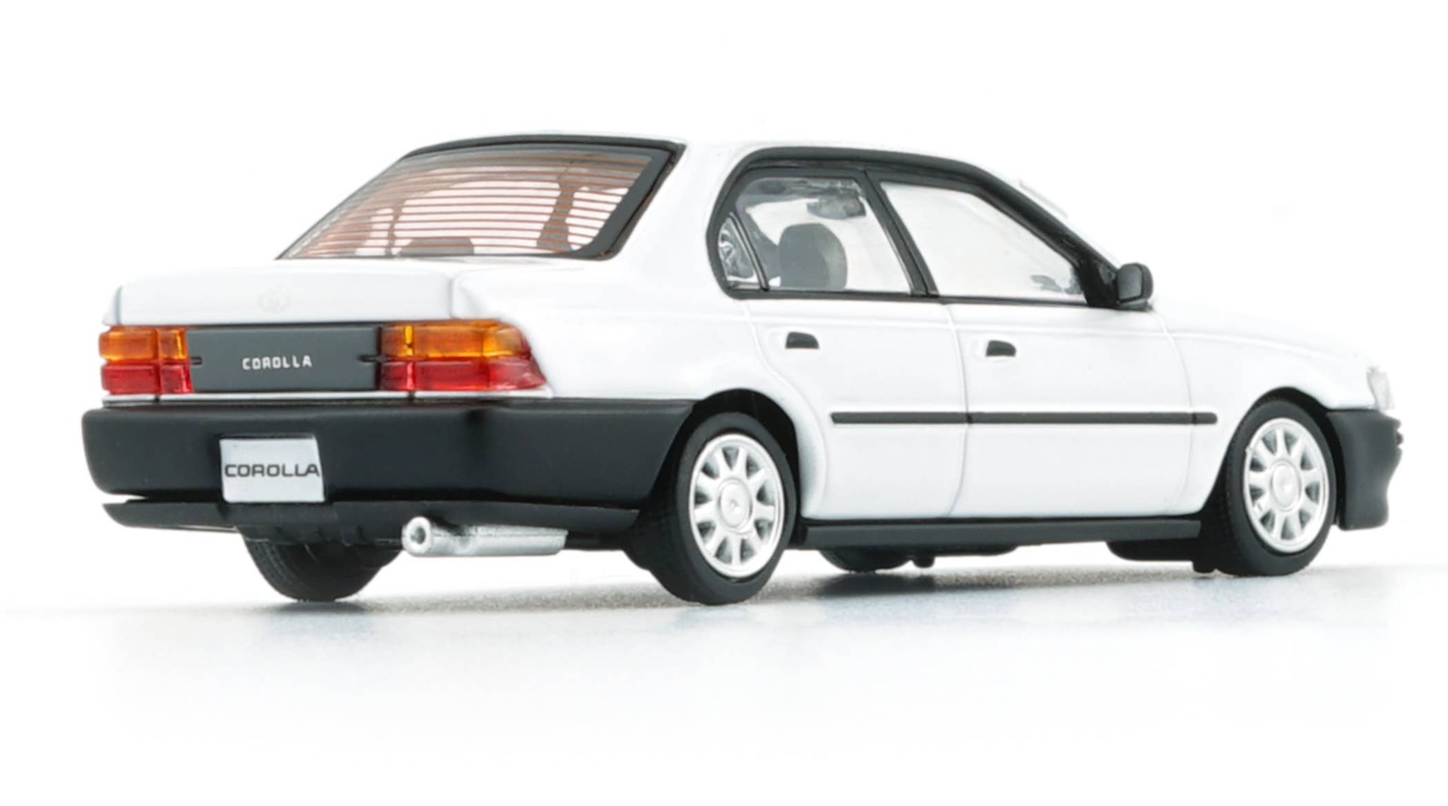 Toyota Corolla AE100 1996 White/Black Bumper (RHD) | HLJ.com