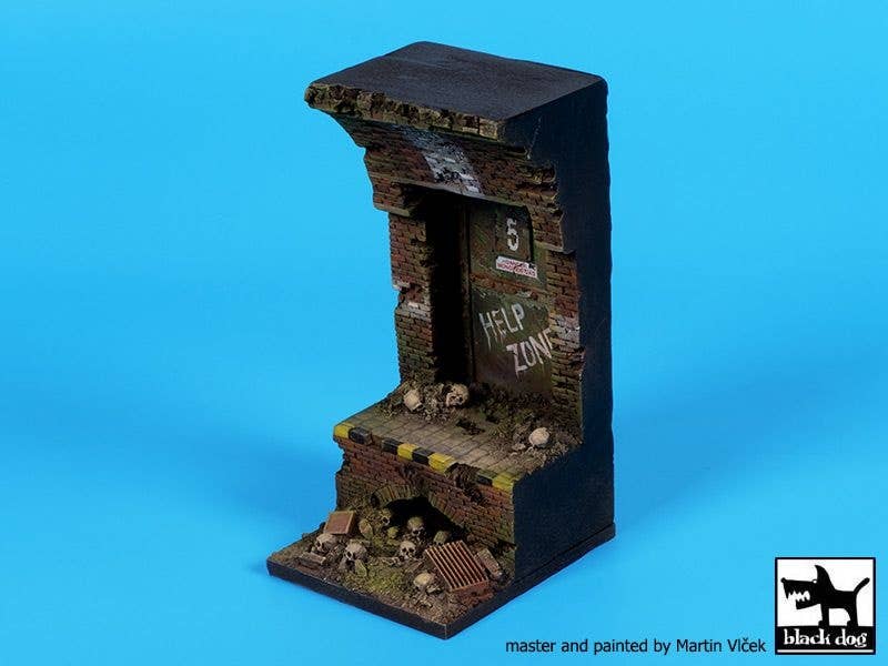 Subway Base After The Fall Of The World | HLJ.com