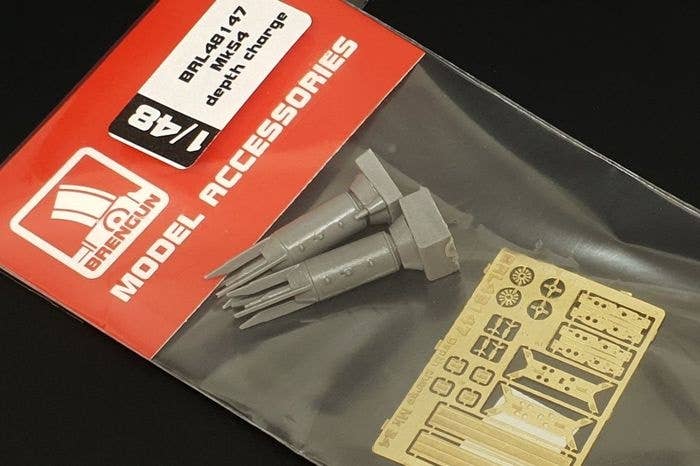 Mk54 Depth Charge (2 Pieces) | HLJ.com
