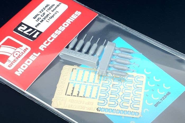 U.S. Army GP 100lb AN-M30A1 Bomb Resin, 10 pcs | HLJ.com