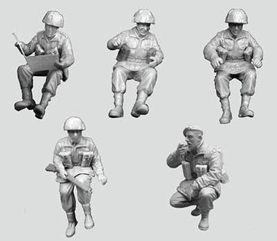 British Recce And Signals Light Truck (2 Kits) with Crew (5 Figures ...