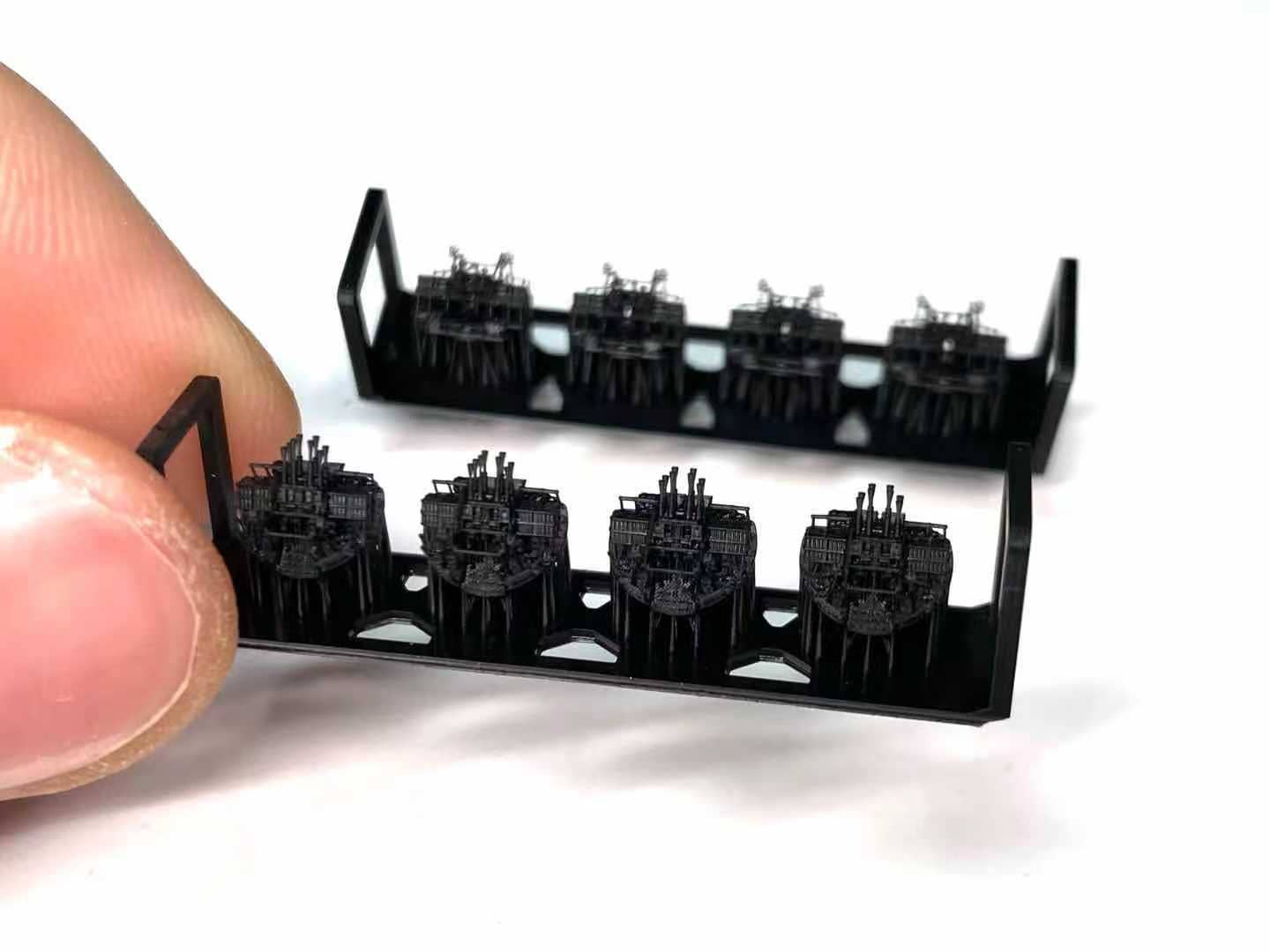 Royal Navy Octuple 2-pdr Pom Pom | HLJ.com