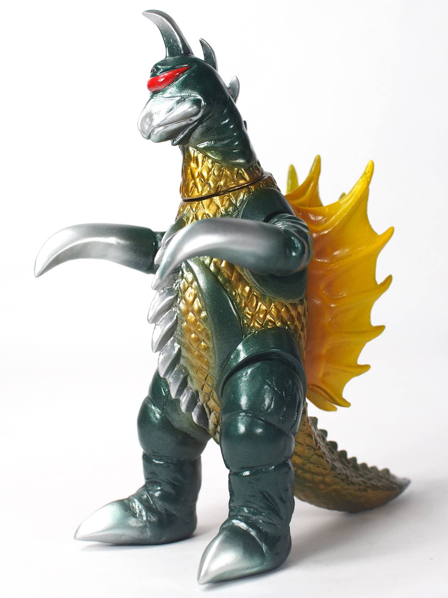 CCP Middle Size Series Gigan Standard Ver. | HLJ.com