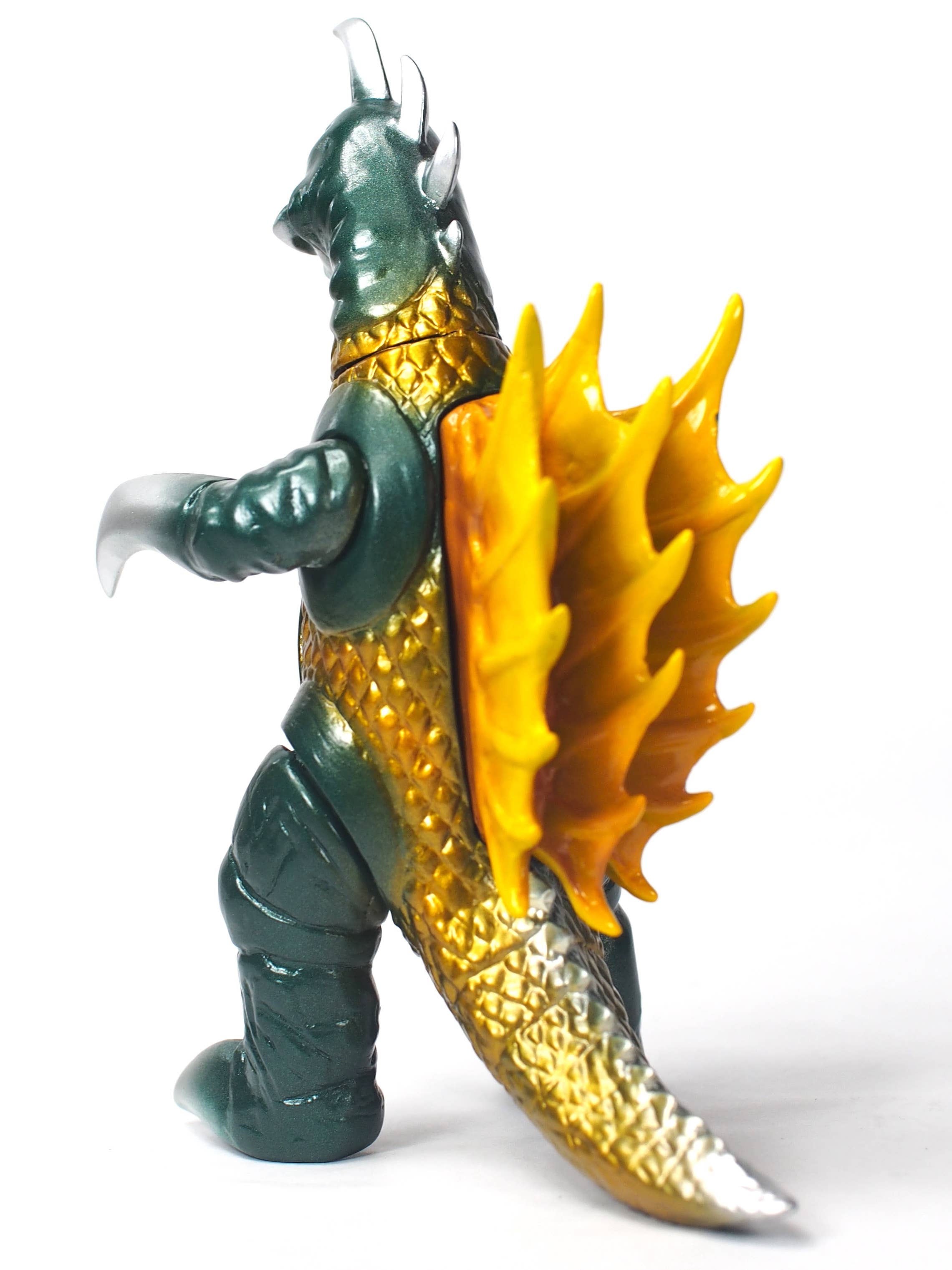 CCP Middle Size Series Gigan Standard Ver. | HLJ.com