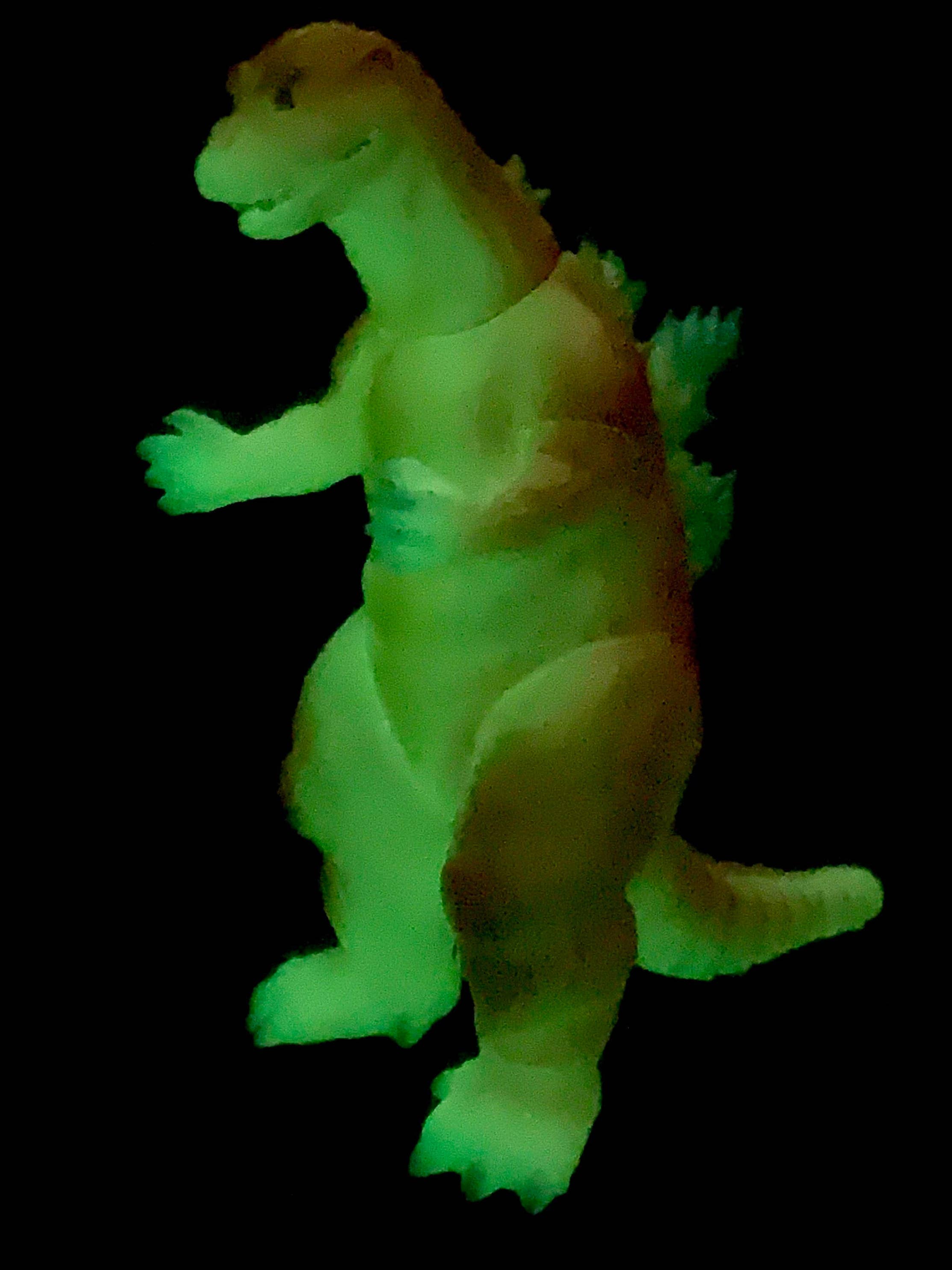 CCP Middle Size Series [10th Edition] Godzilla (1954) Luminous Red Ver ...