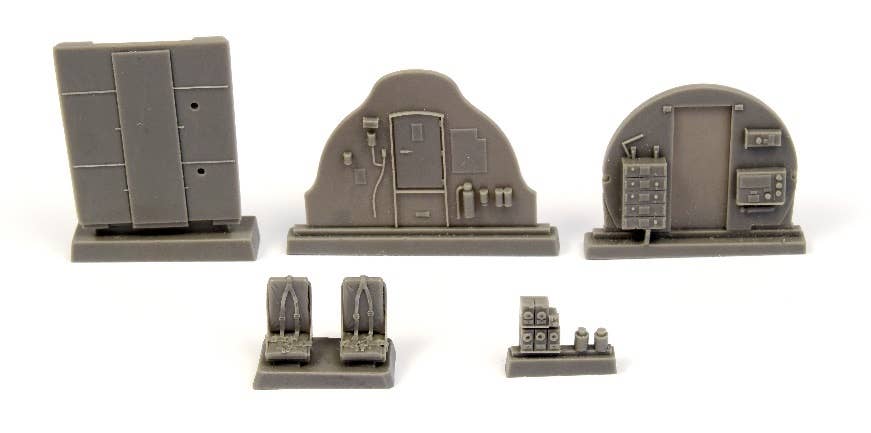 B-17G Flying Fortress Radio Operator's Station (for Airfix) | HLJ.com
