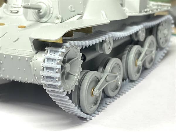 Movable Linked Track for Type 95 Light tank | HLJ.com