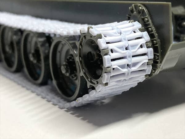 Connected Movable Track for Type 74 Tank (Iron type) | HLJ.com