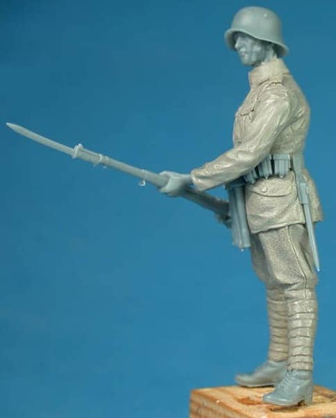 German Freikorps Soldier with Rifle | HLJ.com