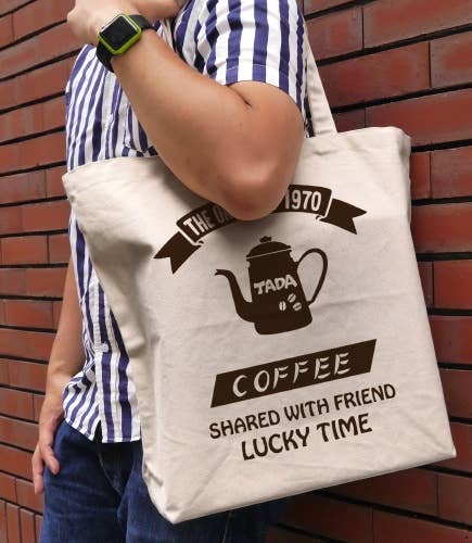 Tada Never Falls in Love: Tada Coffee Shop Large Tote Bag / Natural ...