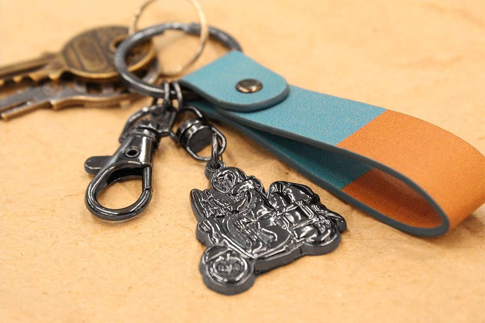 Laid-Back Camp Silhouette Shima Rin Accessory Keychain | HLJ.com