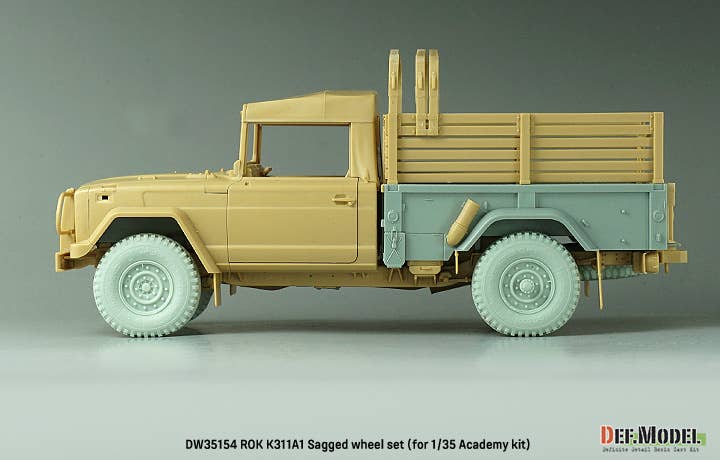 R.O.K K311A1 Armoured truck (KM450) Sagged Wheel set (for Academy) | HLJ.com