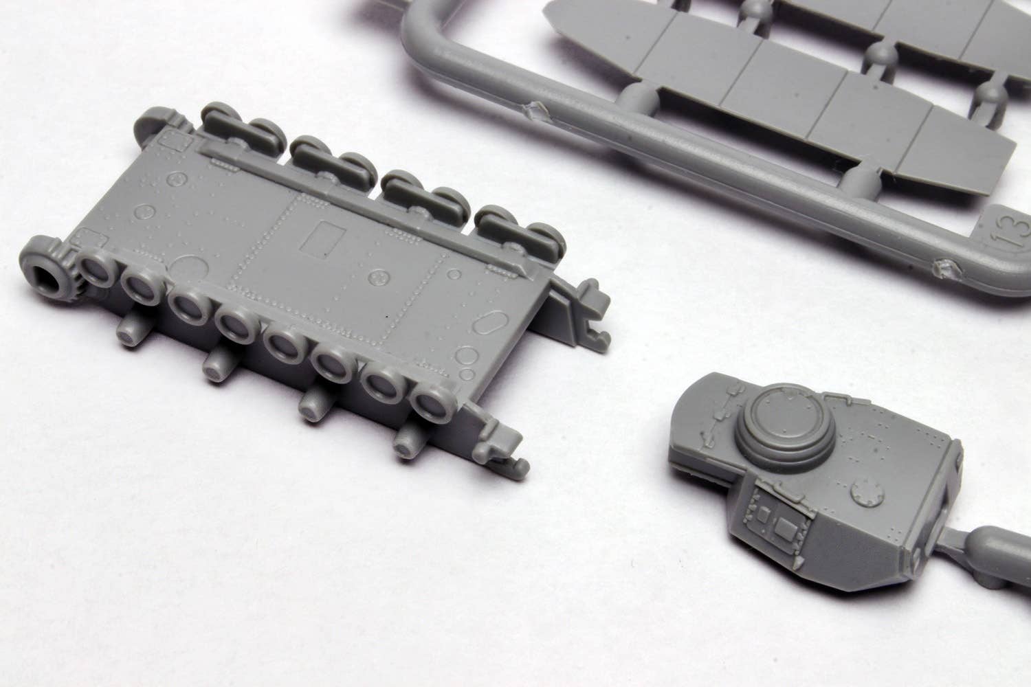 Mini Armor Series: 1Box (10pcs) | HLJ.com