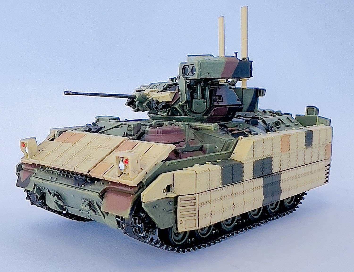 Dragon Armor US Army M2A3 Bradley BUSK III Infantry Fighting Vehicle ...