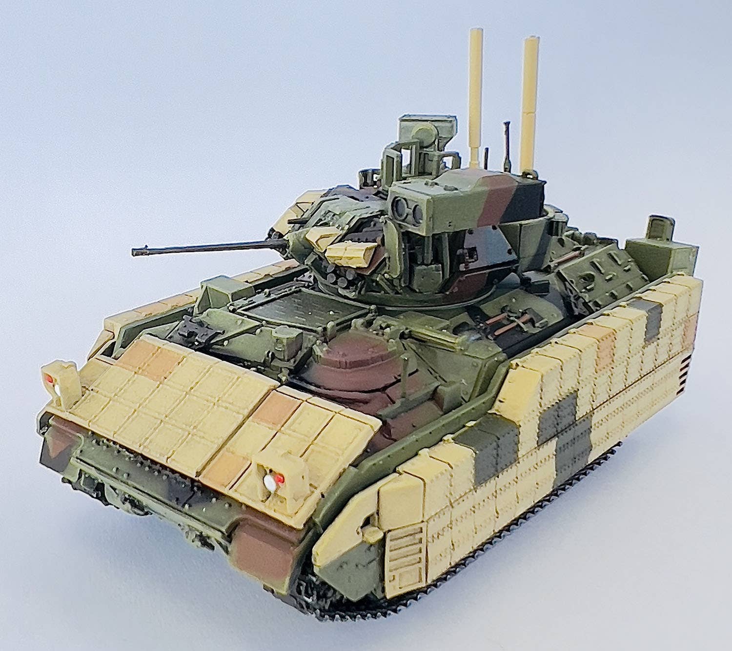 Dragon Armor US Army M2A3 Bradley BUSK III Infantry Fighting Vehicle ...