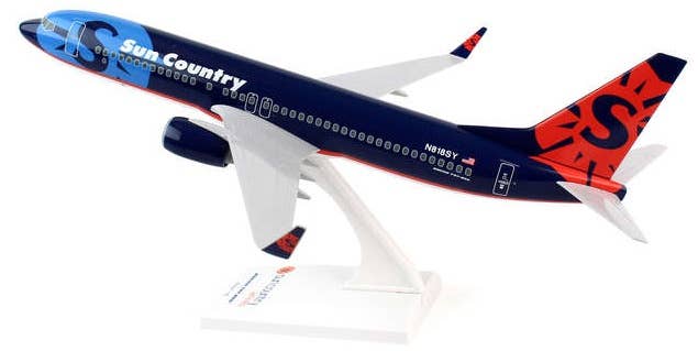 737-800 Sun Country Airlines N818SY | HLJ.com