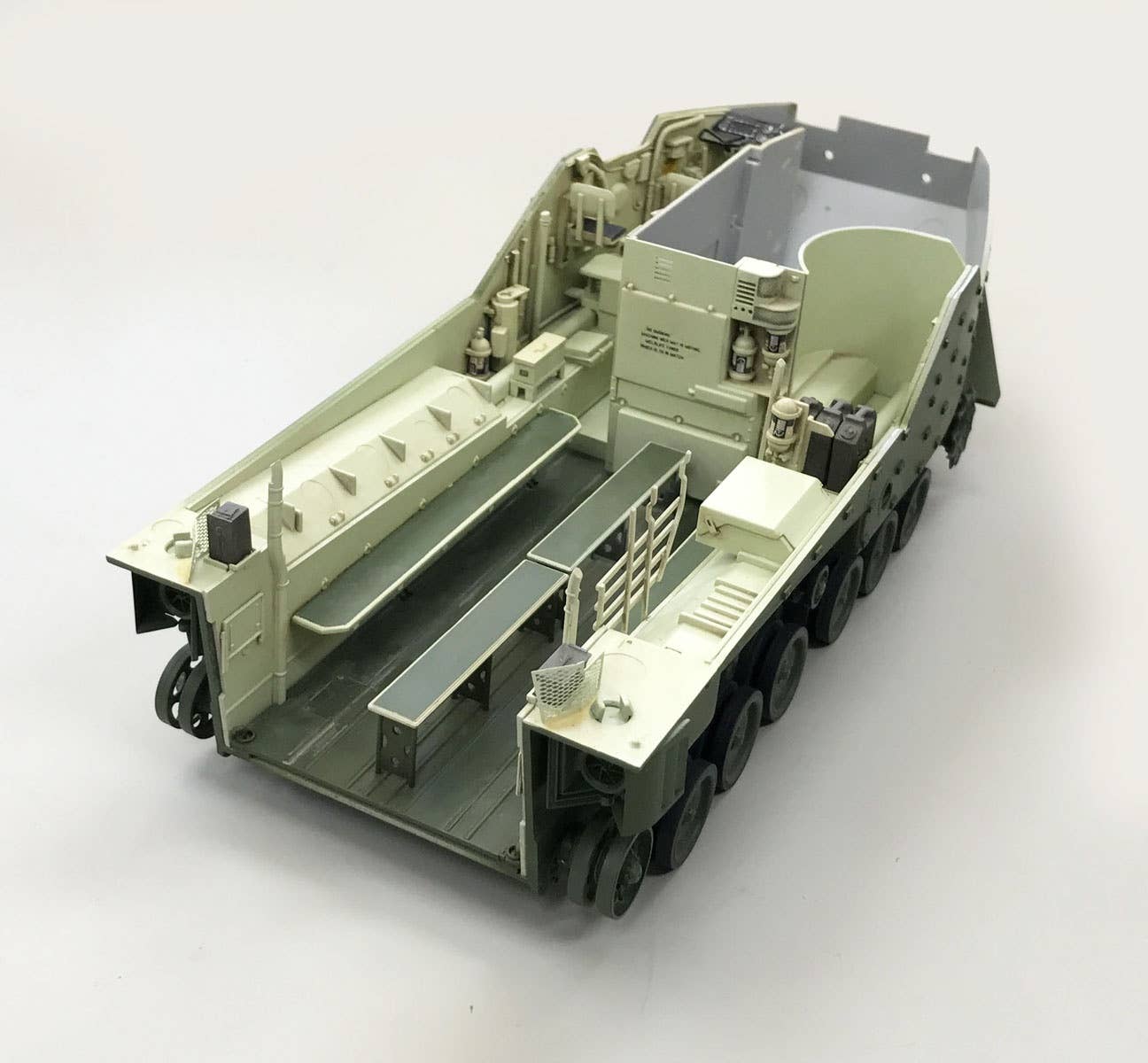 AAV7 A1 RAM/RS JGSDF Amphibious Vehicle | HLJ.com