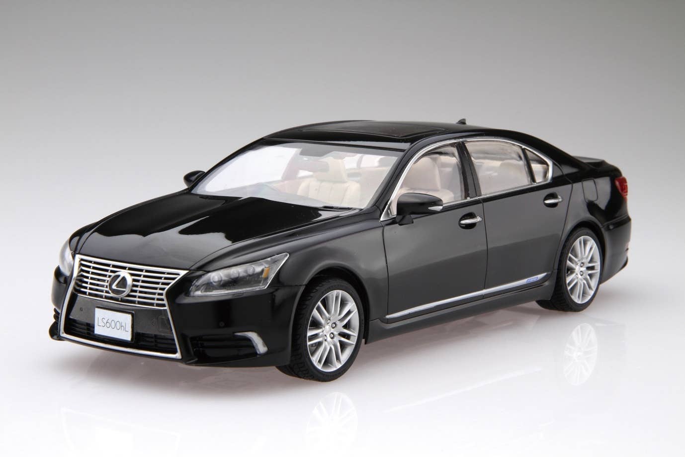 Lexus LS600hL 2013 | HLJ.com