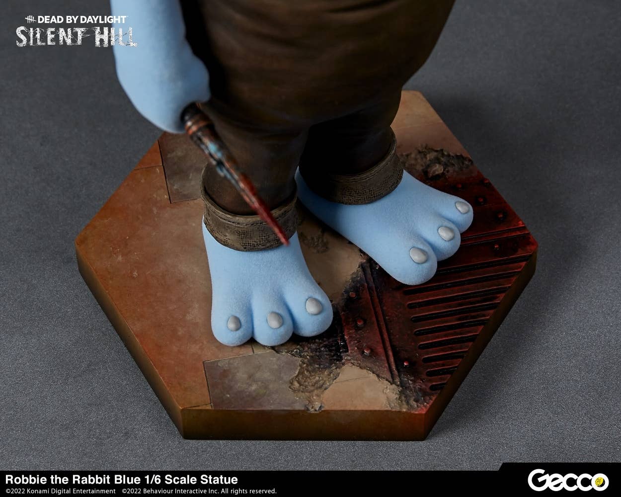 Silent Hill x Dead By Daylight / Robbie the Rabbit Blue Statue | HLJ.com