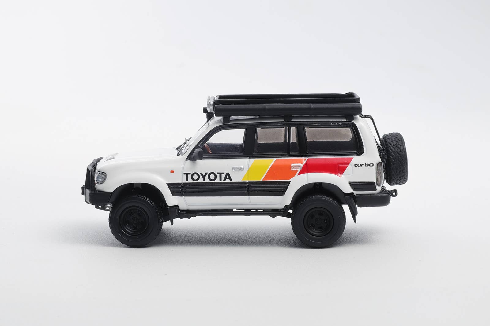 Land Cruiser Lc80 - Retrofit Version - Lhd White | HLJ.com