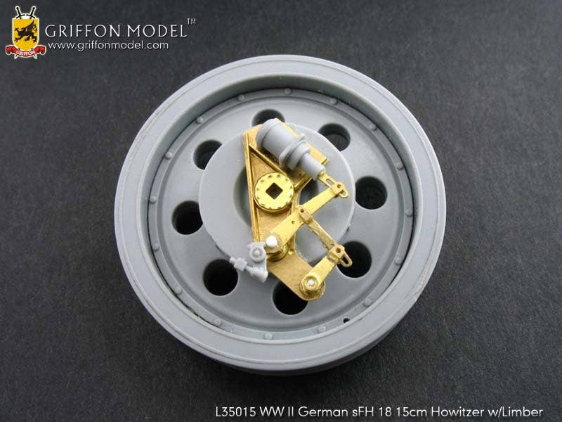 German sFH18 15cm Howitzer w/Limber Dragon 6392 | HLJ.com