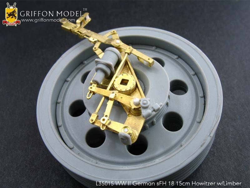 German sFH18 15cm Howitzer w/Limber Dragon 6392 | HLJ.com