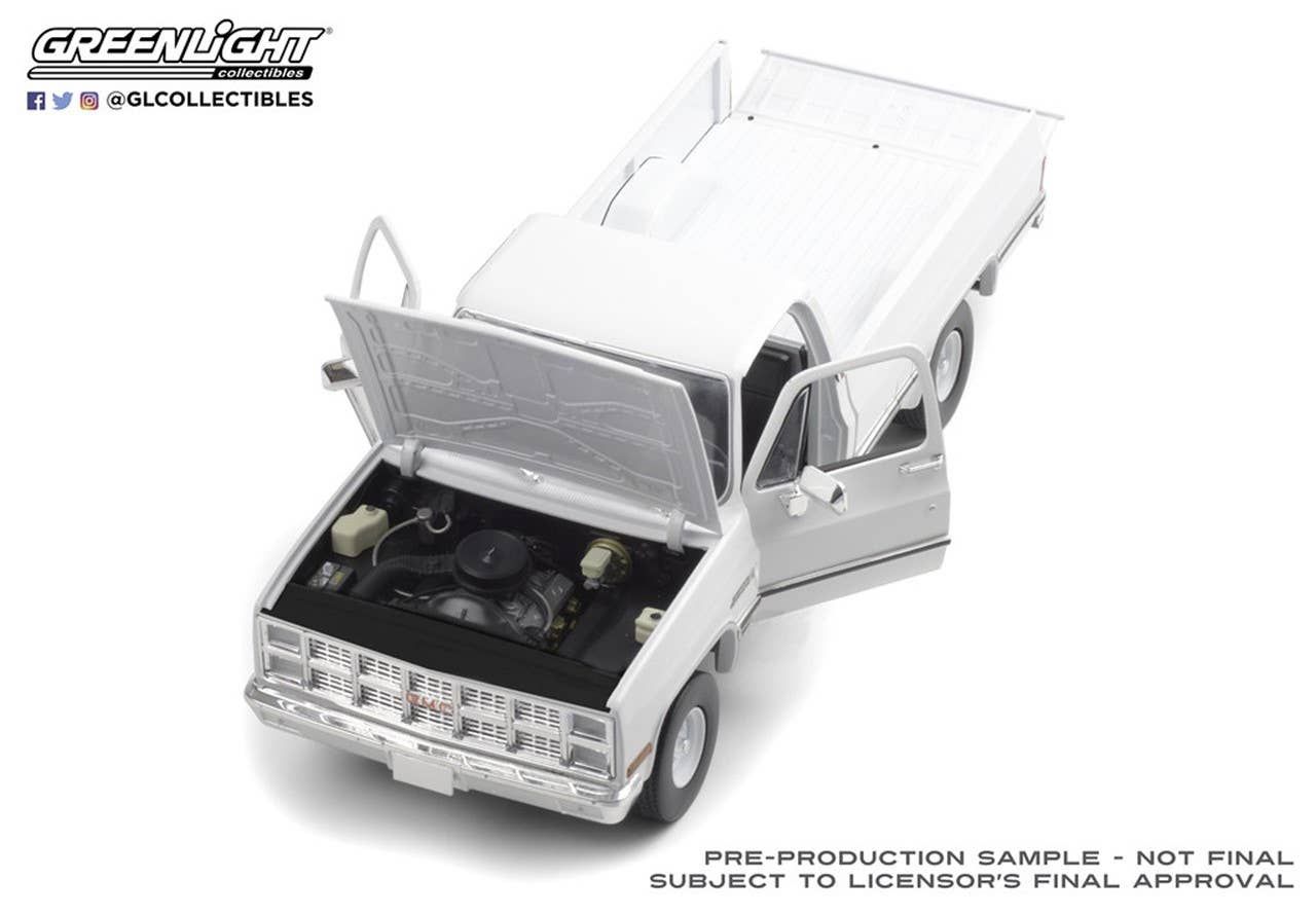 GreenLight 1982 GMC K-2500 Sierra Grande Wideside - White | HLJ.com