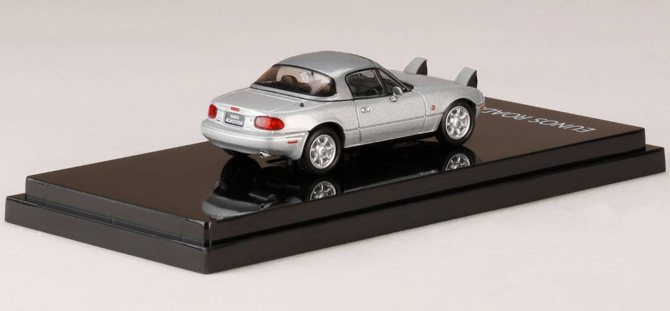 Eunos Roadster (NA6CE) / Open Retractable Headlights Silverstone ...