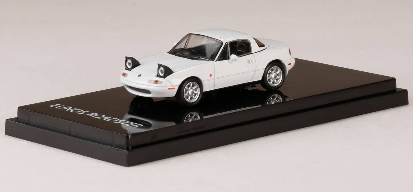 Eunos Roadster (NA6CE) / Open Retractable Headlights Crystal White ...