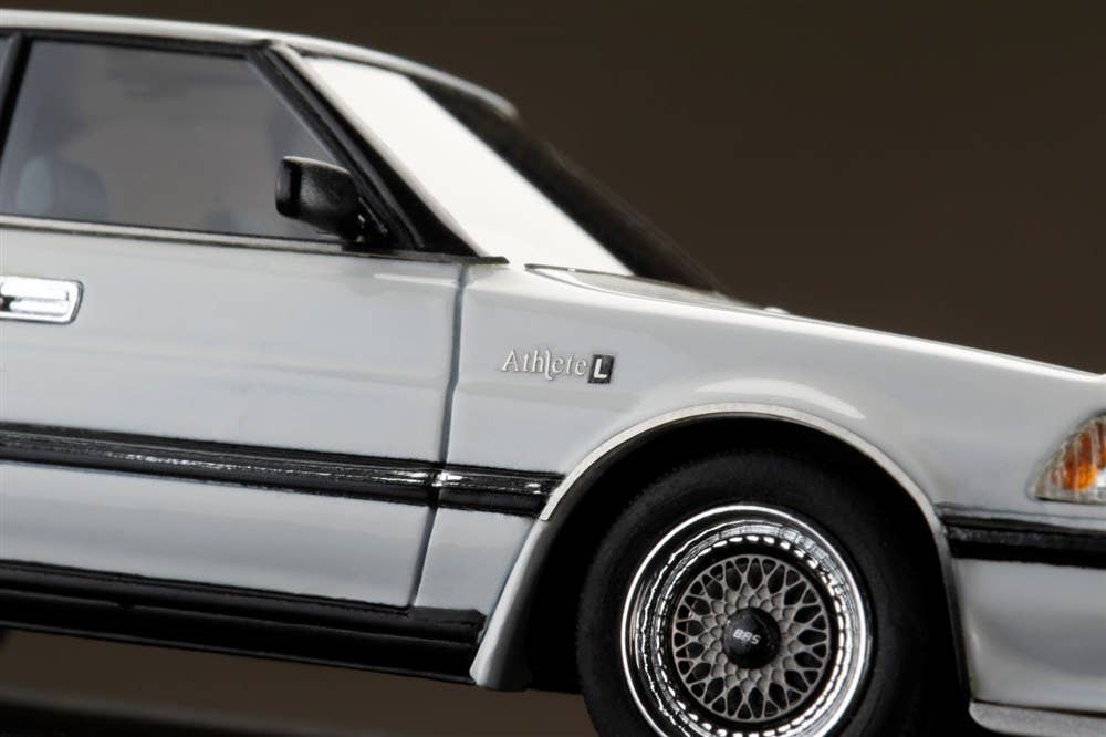 Toyota Crown 3000 Athlete L Customized Version Super White IV | HLJ.com