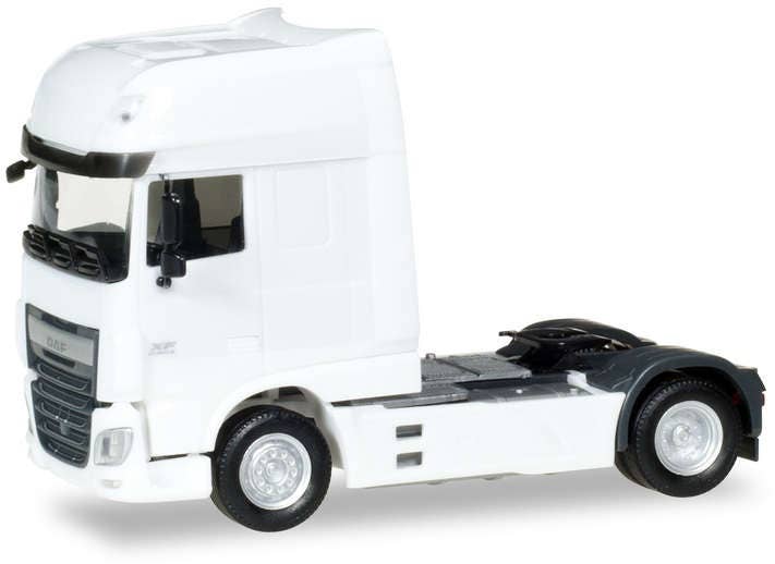DAF XF 105 Euro 6 SSC Rigid Tractor White | HLJ.com