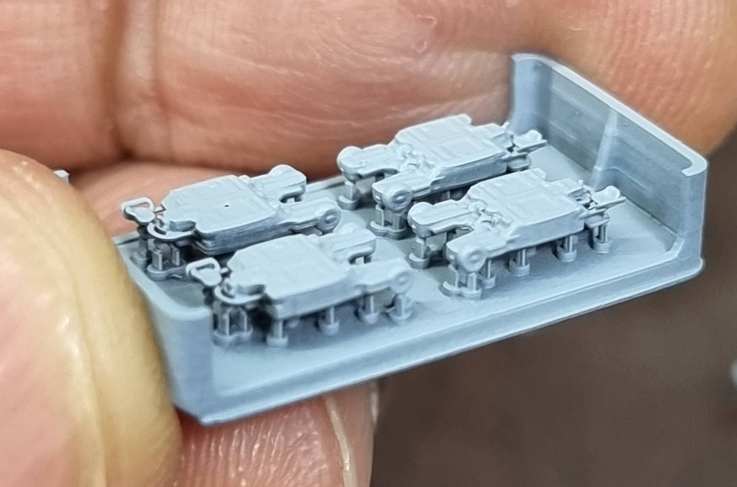 US Navy A / S32A-32 Shipboard Towing Tractor | HLJ.com