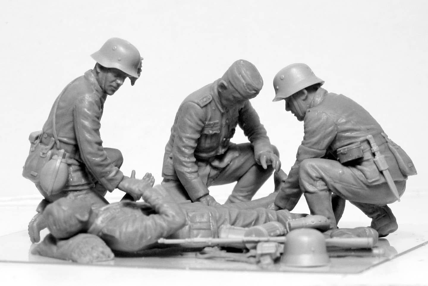 WWII German Military Medical Personnel | HLJ.com