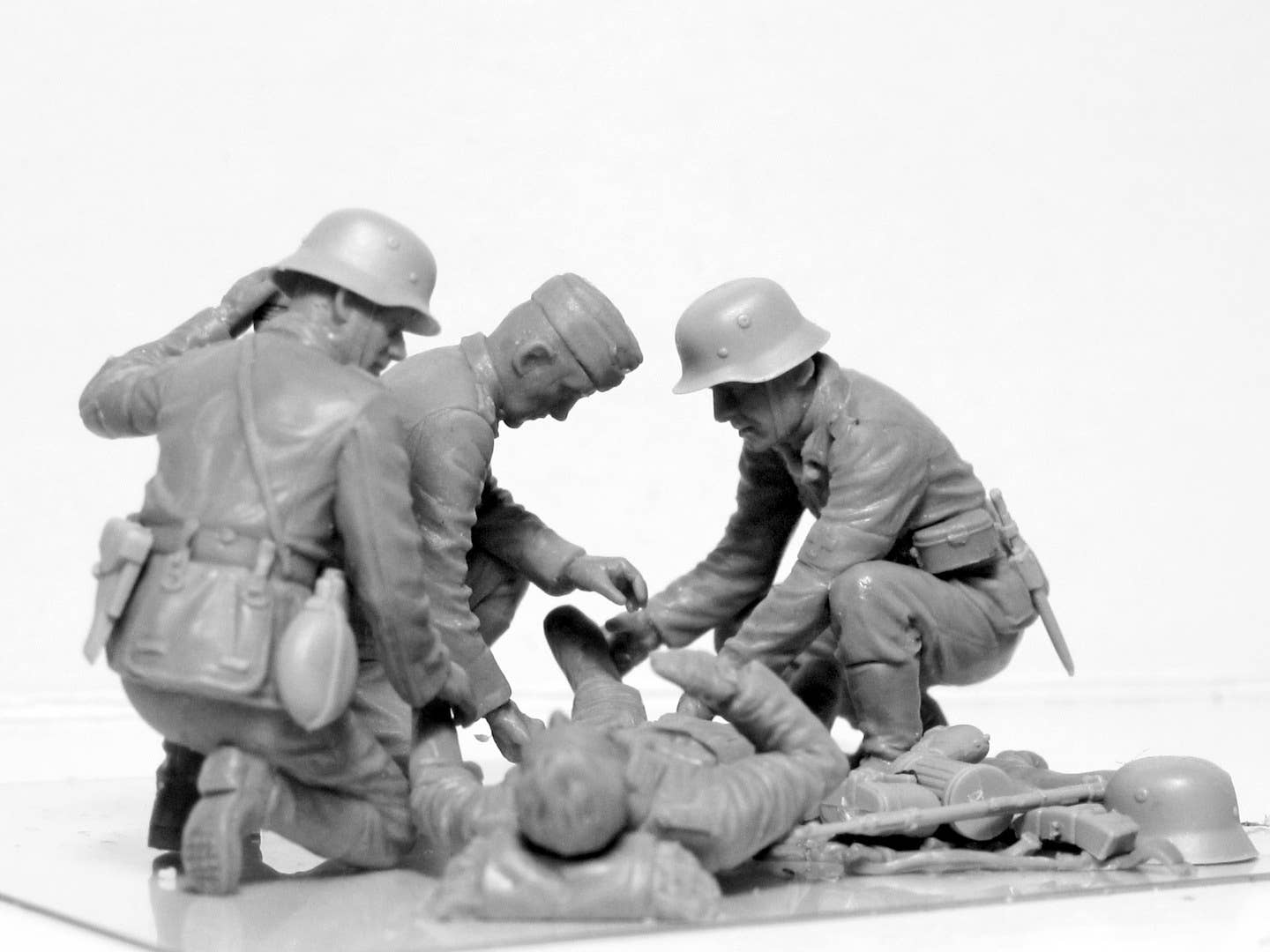 WWII German Military Medical Personnel | HLJ.com