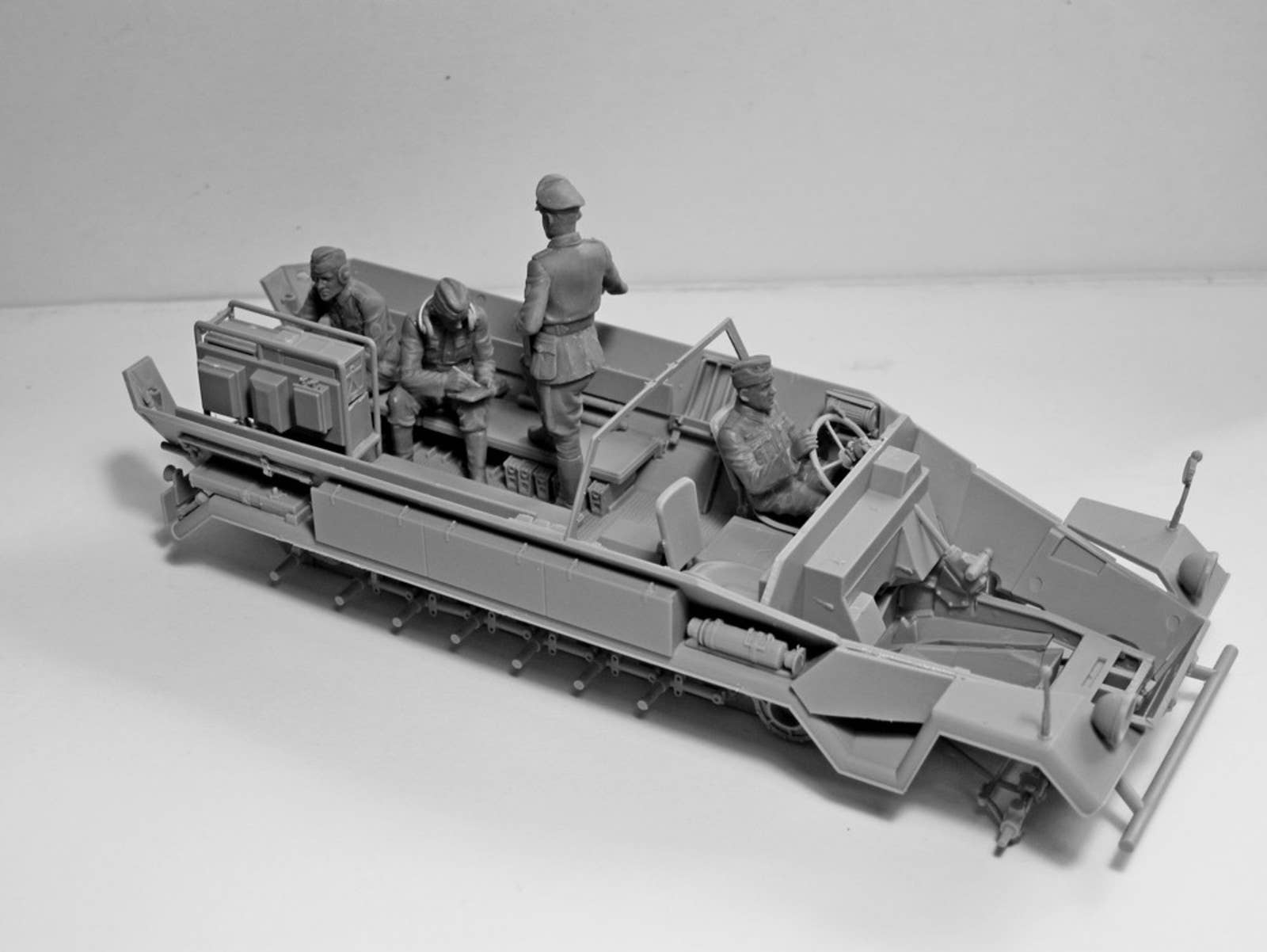 German Command Vehicle Crew (1939-1942) (4 figures) | HLJ.com