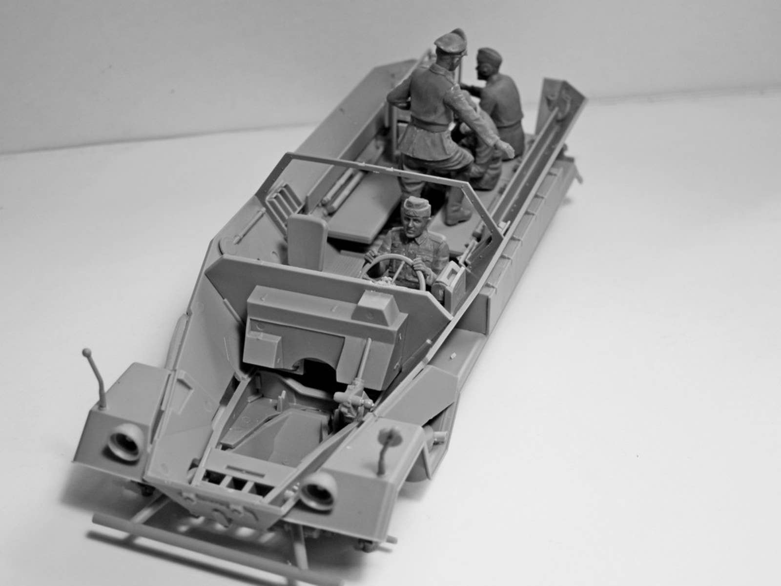 German Command Vehicle Crew (1939-1942) (4 figures) | HLJ.com