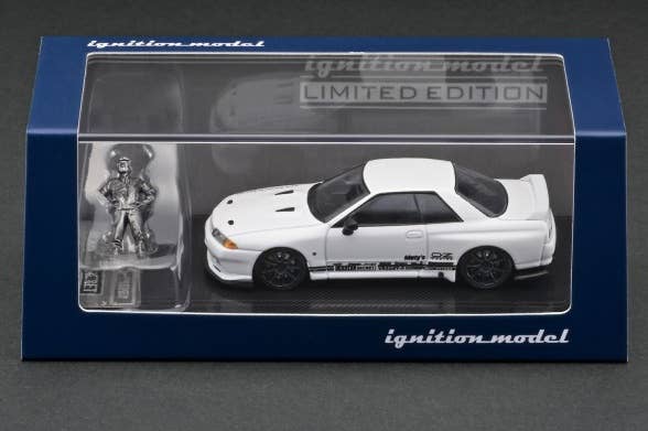 TOP SECRET GT-R (VR32) White With Mr.Nagata (With Metal Figure) | HLJ.com