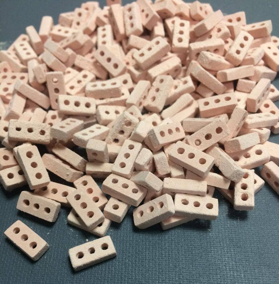 Brick Set D Three-Hole Brick | HLJ.com