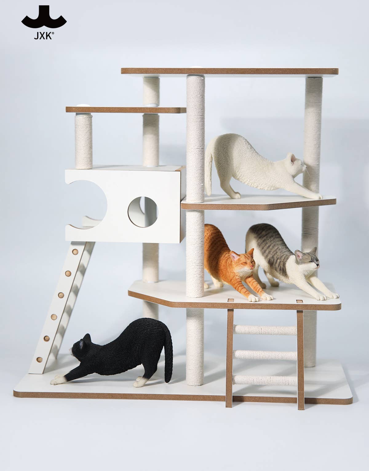 Stretching Cat B | HLJ.com
